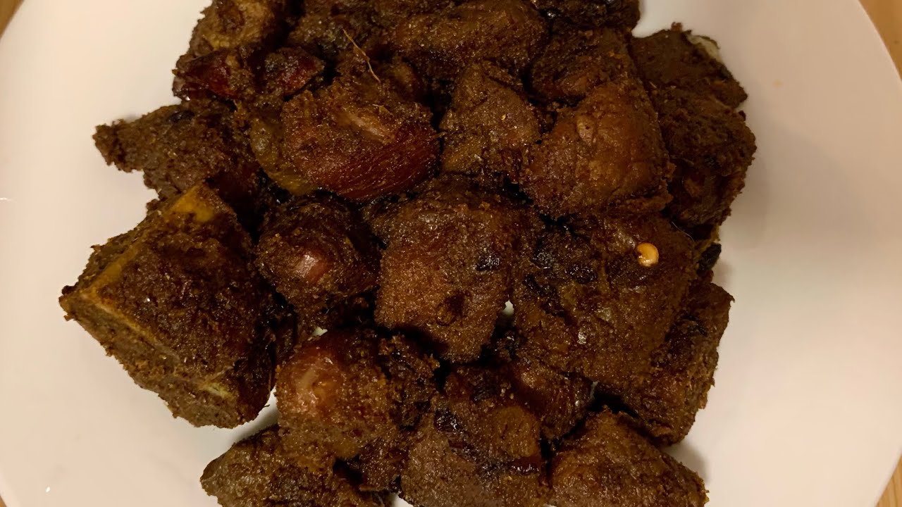 গরুর মাংসের কালো ভুনা /Authentic kalo Bhuna recipe/ kala bhuna /beef ...
