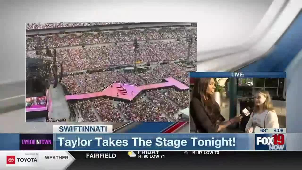 Fans get excited ahead of day 1 of 2 Taylor Swift concerts - YouTube