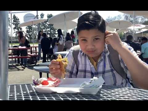 Alien busters doing a mukbang - YouTube