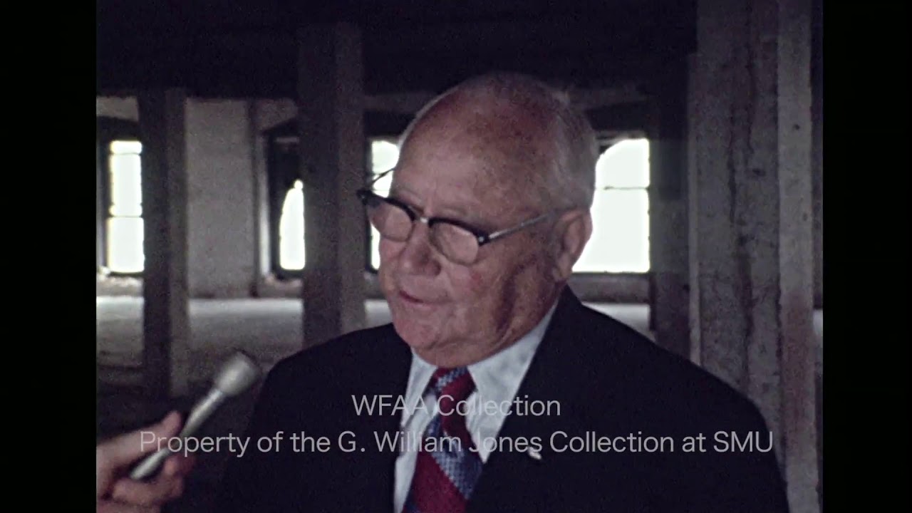 D.H. Byrd investigates fire at TSBD and pretends he is Oswald! - YouTube