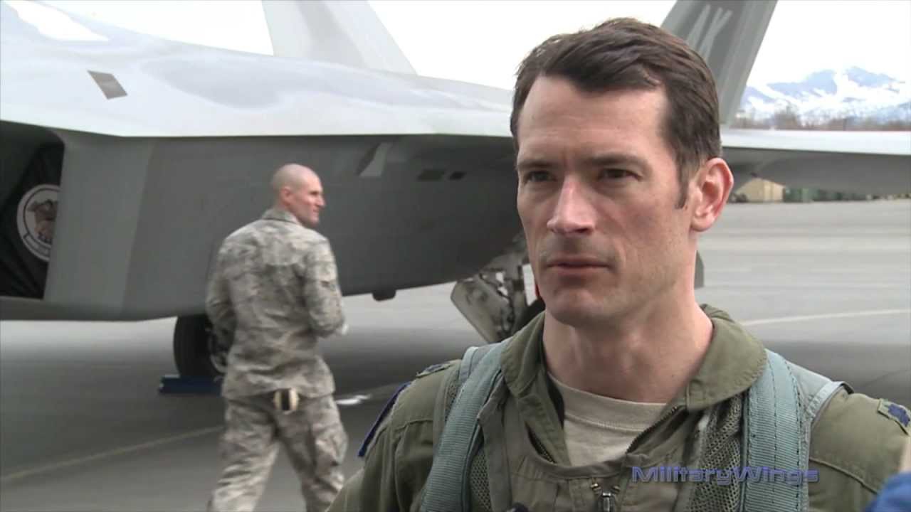 Last F-22 RAPTOR (#195) is delivered to 3rd WING (Pilot LtCol Paul Moga ...