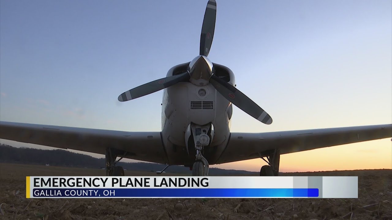 Plane emergency lands in field in Gallia County, Ohio - YouTube