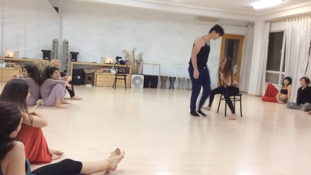 Anna Dego - Taller Tarantella Trance - YouTube