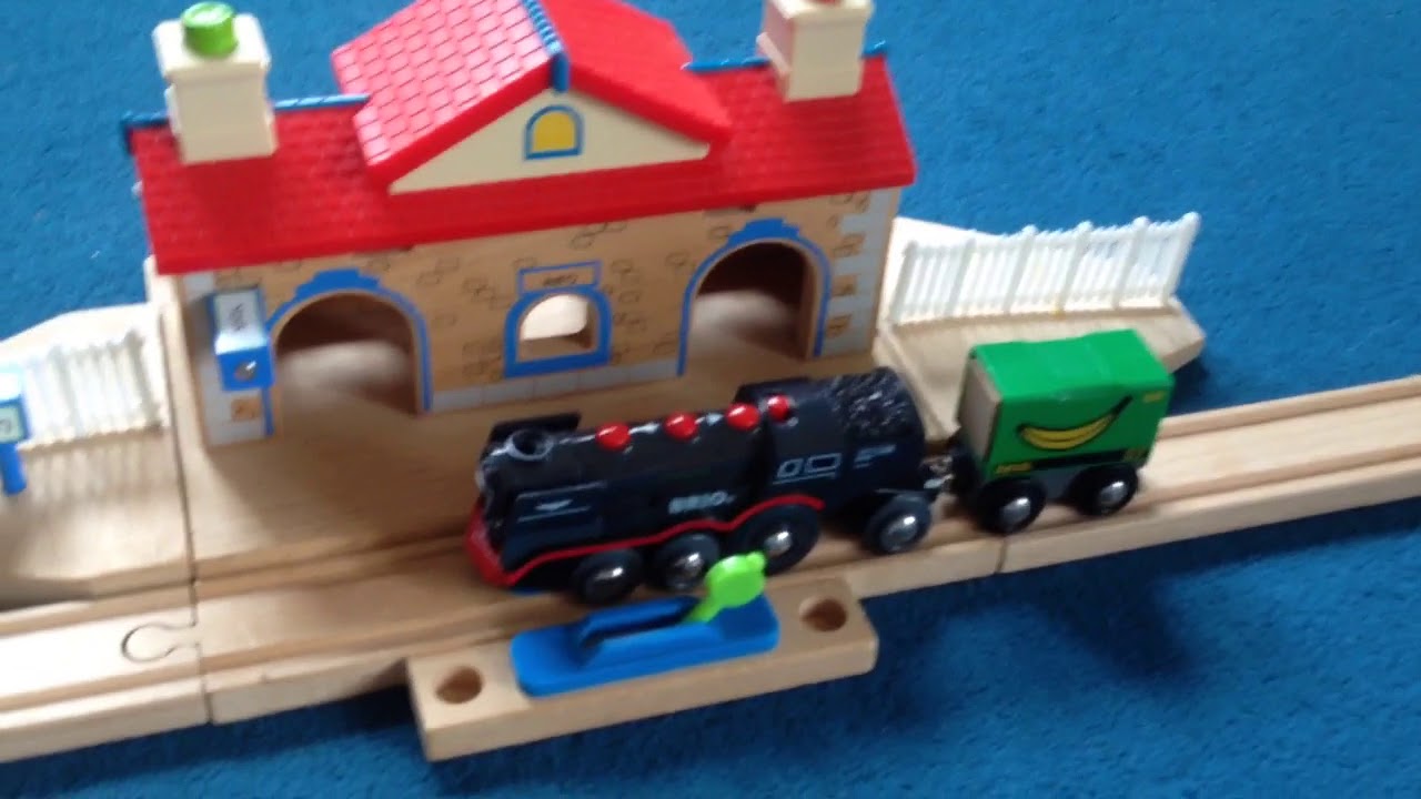 ELC Wooden railway Station Start/Stop - YouTube