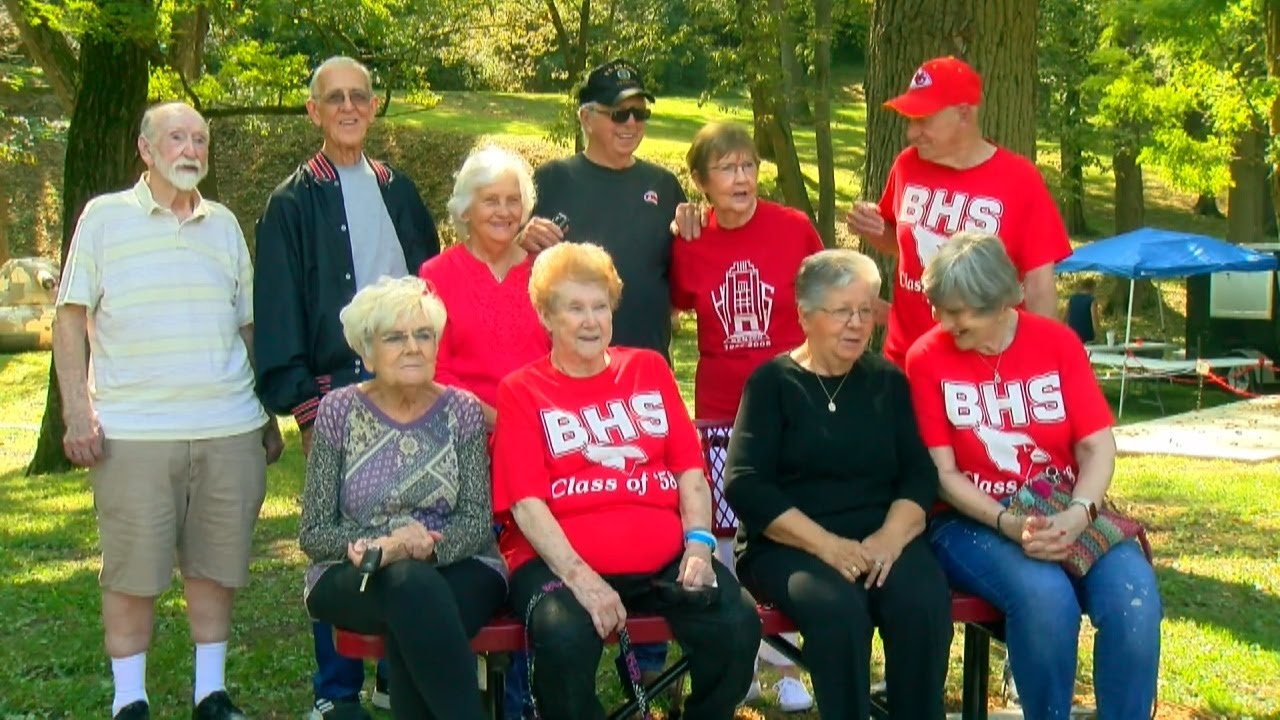 Benton's 1958 graduation class returns to Hyde Park - YouTube
