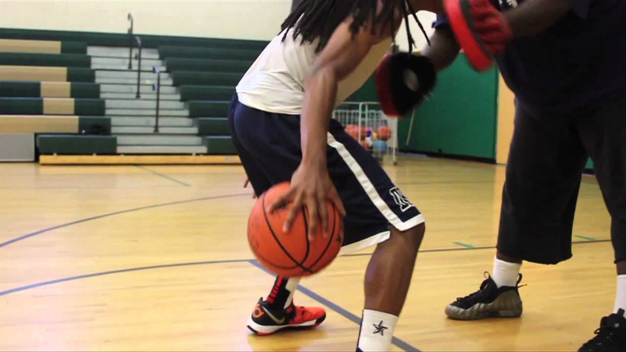 DYAIRE HOLT AND CAMERON DOBBS WORKOUT - YouTube