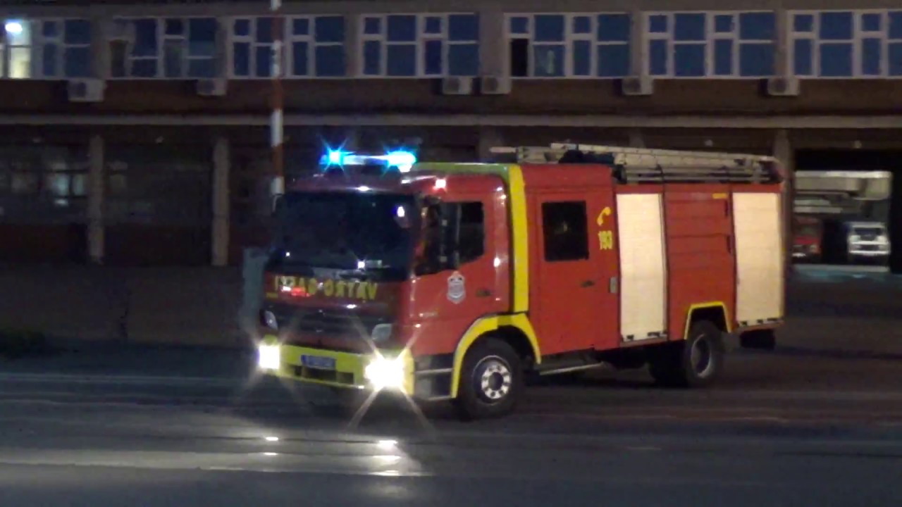 Fire-rescue brigade Belgrade pumper responding | Vatrogasno-spasilačka ...