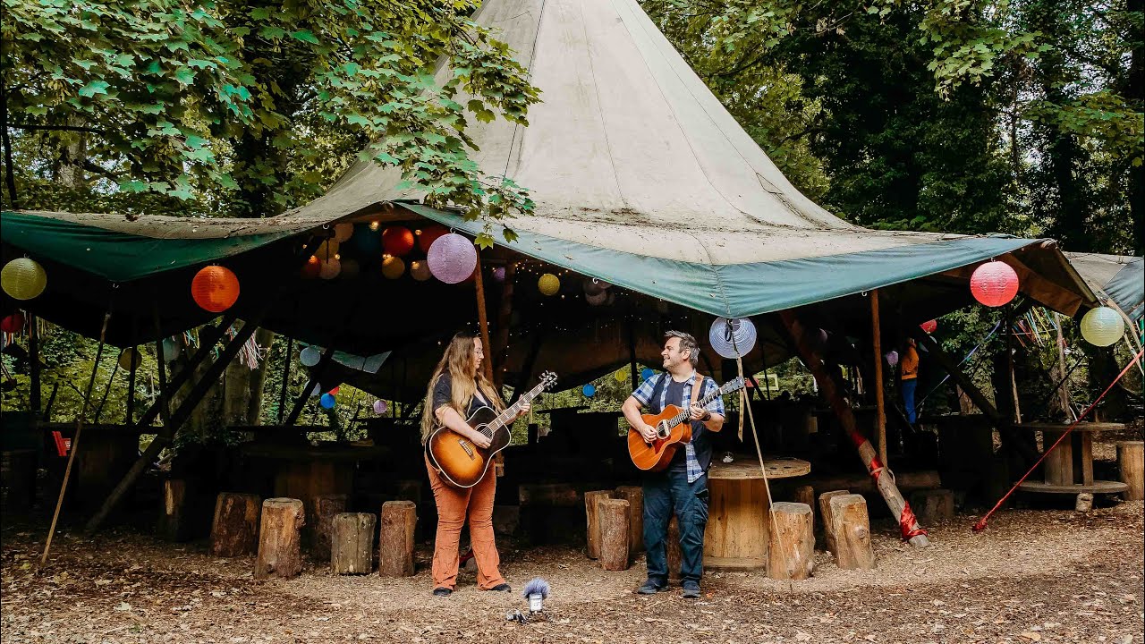 This Green Moon Swillington Organic Farm acoustic wedding singers - YouTube