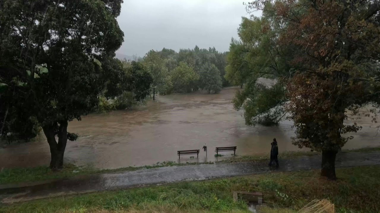 Czech rivers rise to dangerous levels as Storm Boris brings heavy rain ...