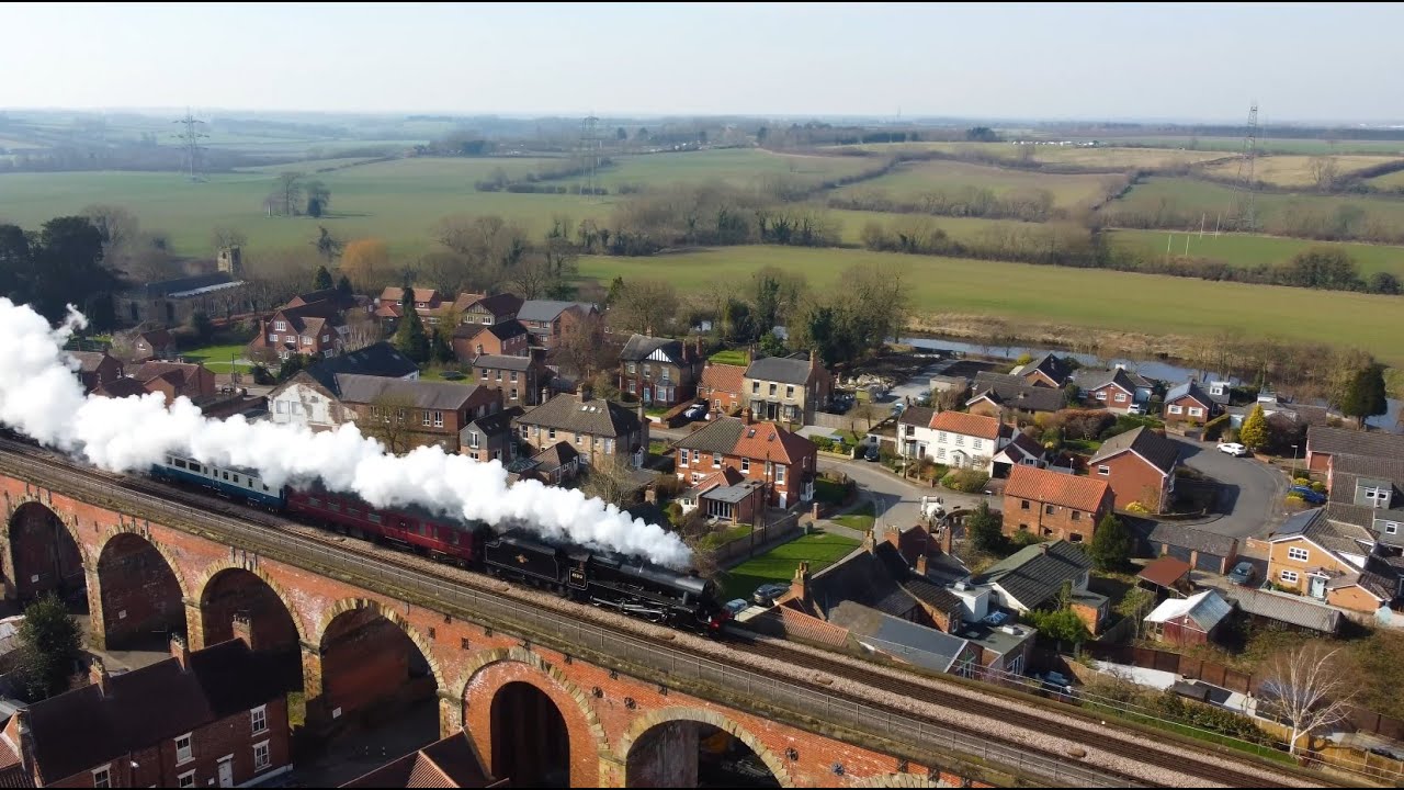Whitby Flyer - Black 5 No 45212 King X to Whitby (Railway Touring ...