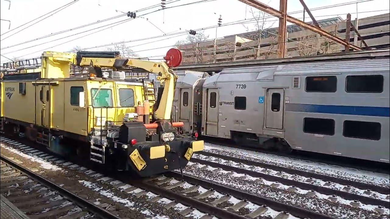 Amtrak Catenary Maintenance Vehicle & Acela Express 2121 at Trenton, NJ - YouTube