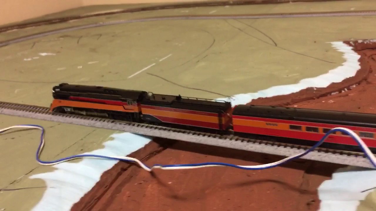 Review: KATO N scale GS-4 #4449 and 10 car Daylight set part 2 (Set in ...