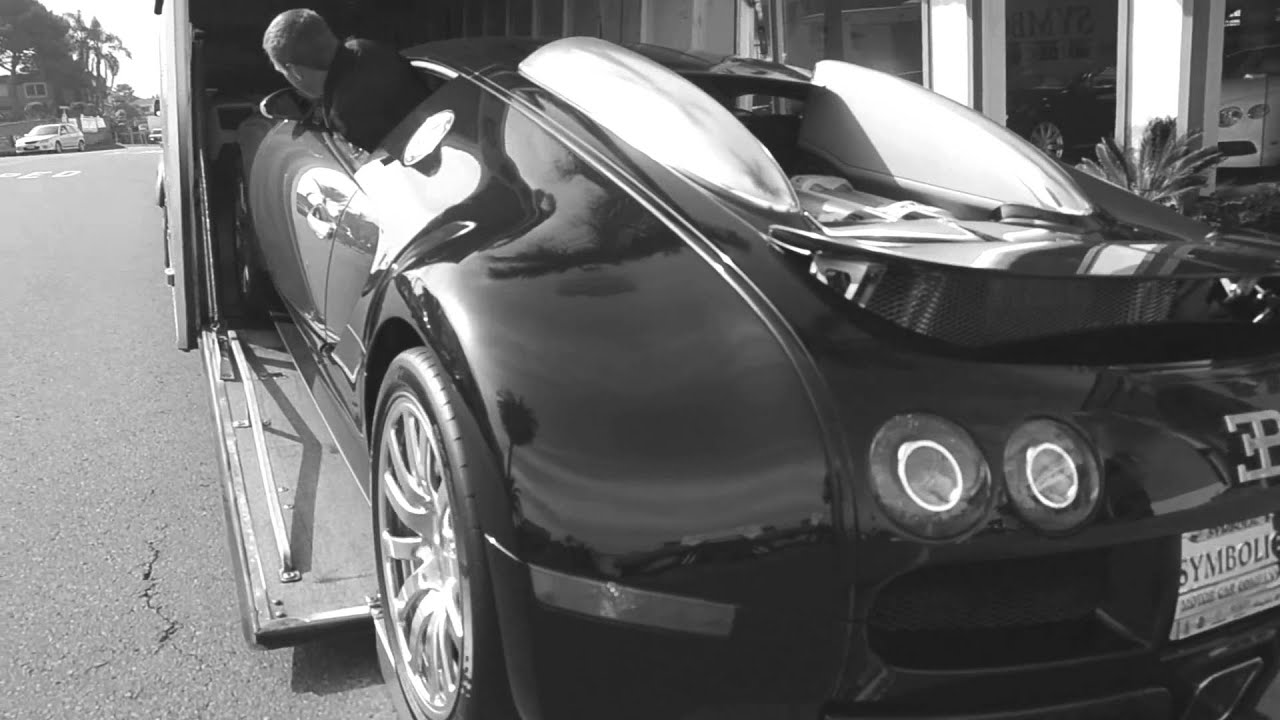 Symbolic Motors Bugatti Veyron Being Loaded Into a TPD Trailers Car ...
