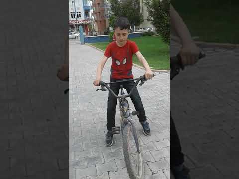 Düsman görsun kudursun.