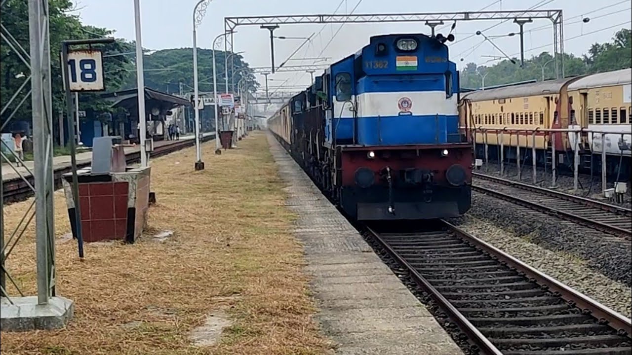 Tejas Express at full speed with dual locomotive | Konkan Railway ...