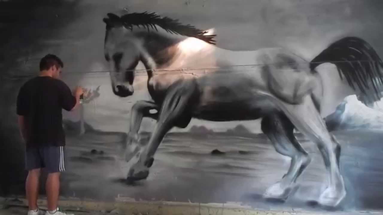 Horse graffiti - unfor - YouTube