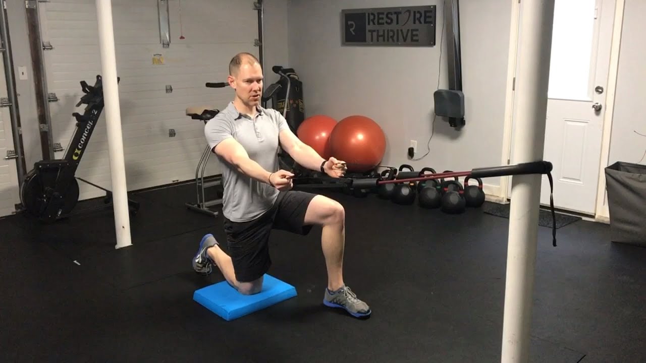 Half Kneeling Diagonal Pulls - YouTube