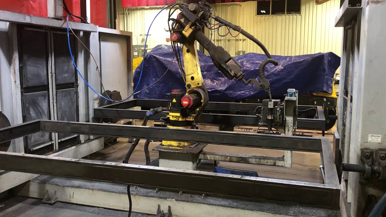 Auction: Fanuc/Genesis Dual Station Robotic Welding Cell Robo #5 - YouTube
