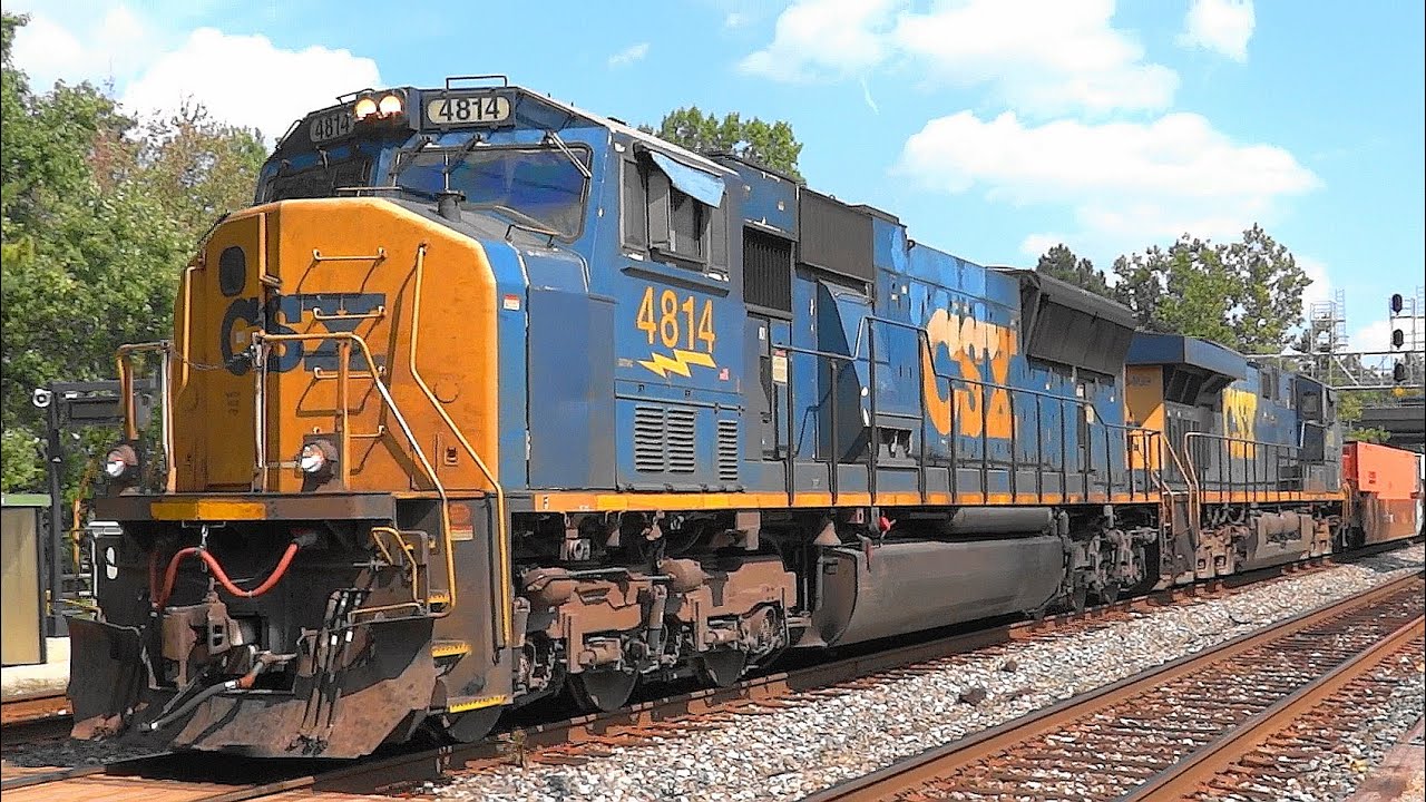 Rare EMD SD70MAC Leading CSX Intermodal Train - YouTube
