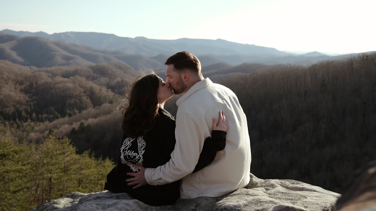 Romantic Hiking Engagement Video 🥾 | Couple Hikes Knobby Rock in Harlan ...
