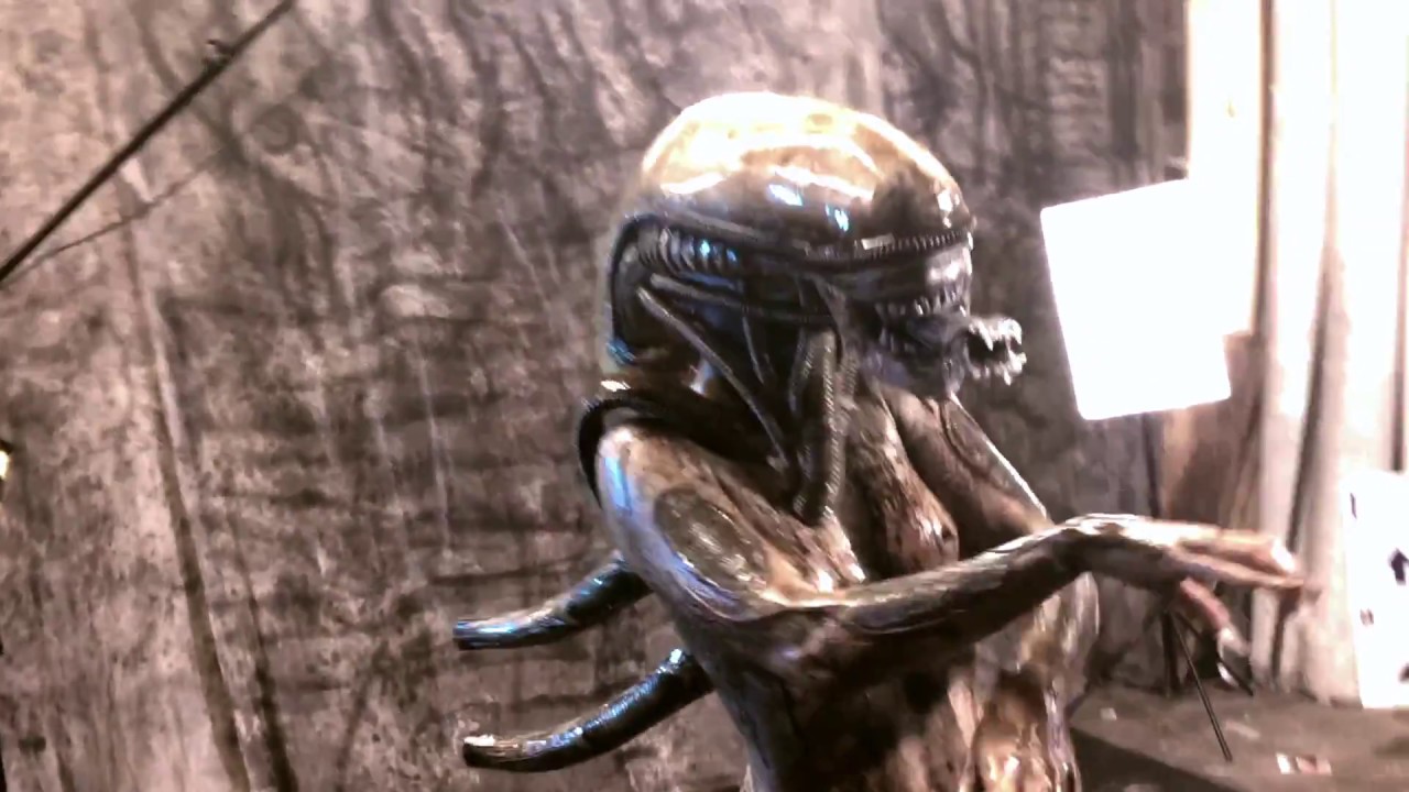 ALIEN xenomorph dance - YouTube