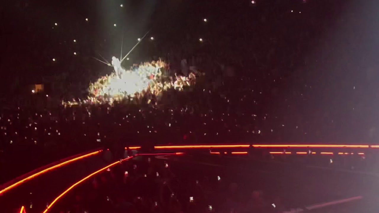 PINK SO WHAT AT PPG PAINTS ARENA PITTSBURGH 04/07/18 - YouTube