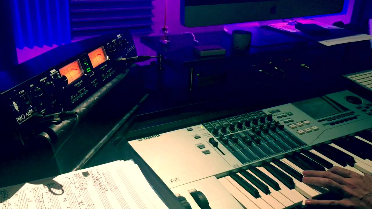 Yamaha Motif XS7 - EP's Piano Demo - YouTube