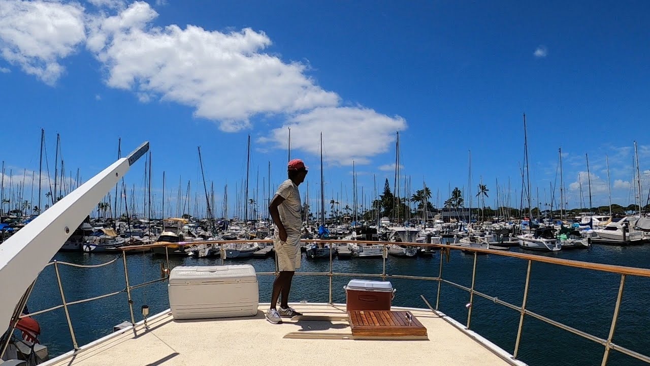 How I make a living as a entry-level boat captain - YouTube