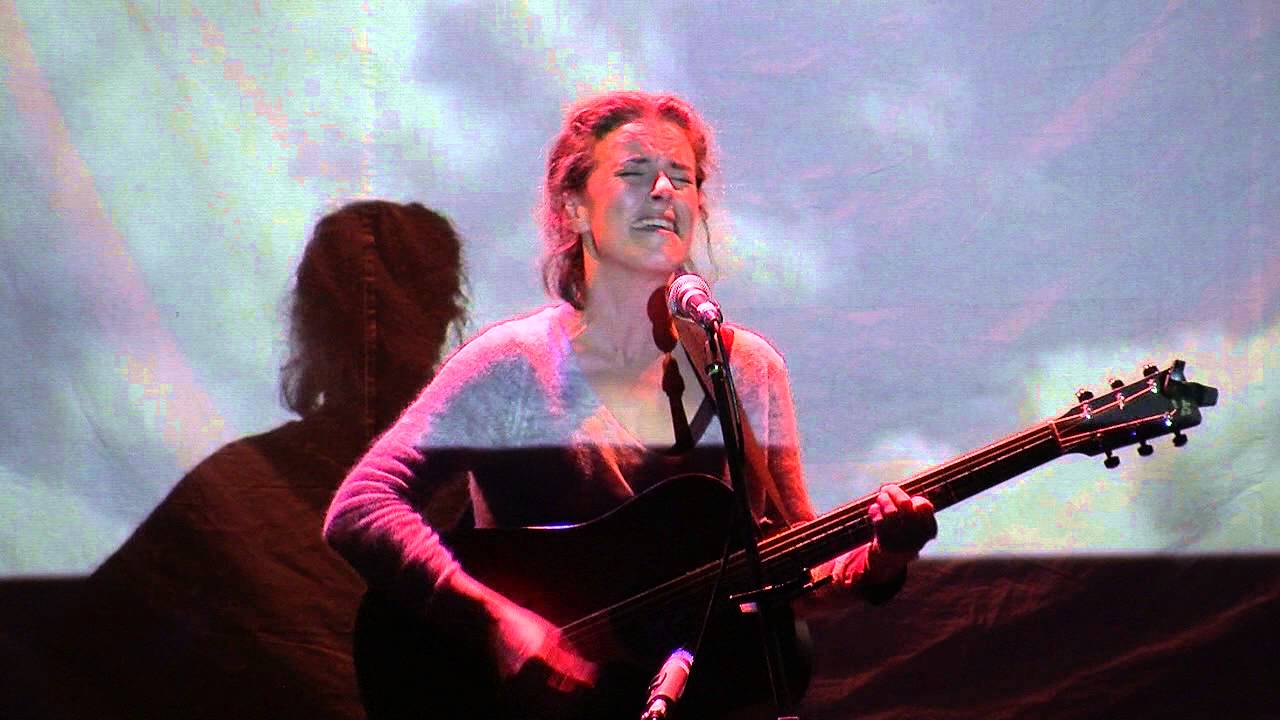 Orlagh De Bhaldraithe Live at Spirit of Voice - YouTube