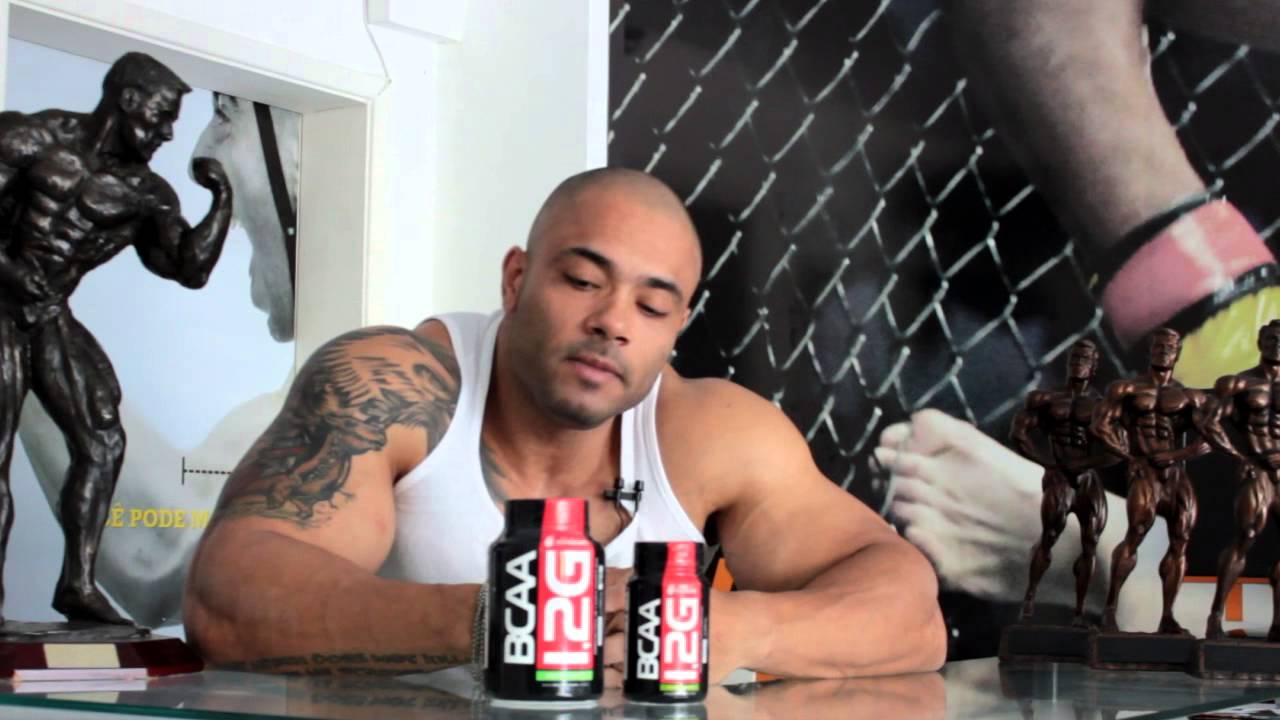 Bcaa 1,2 G - Max Titanium - Atleta Julio Balestrin - YouTube