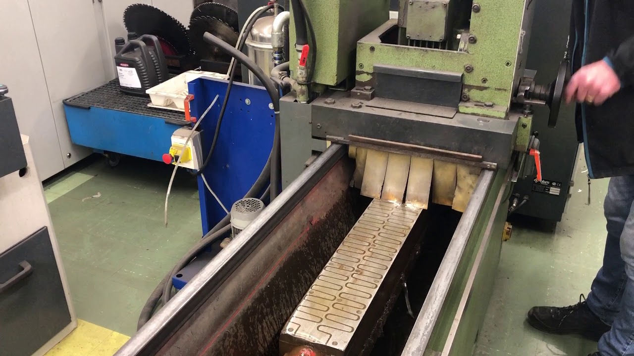 Knife grinding machine, surface grinder Göckel G 40 eL - YouTube