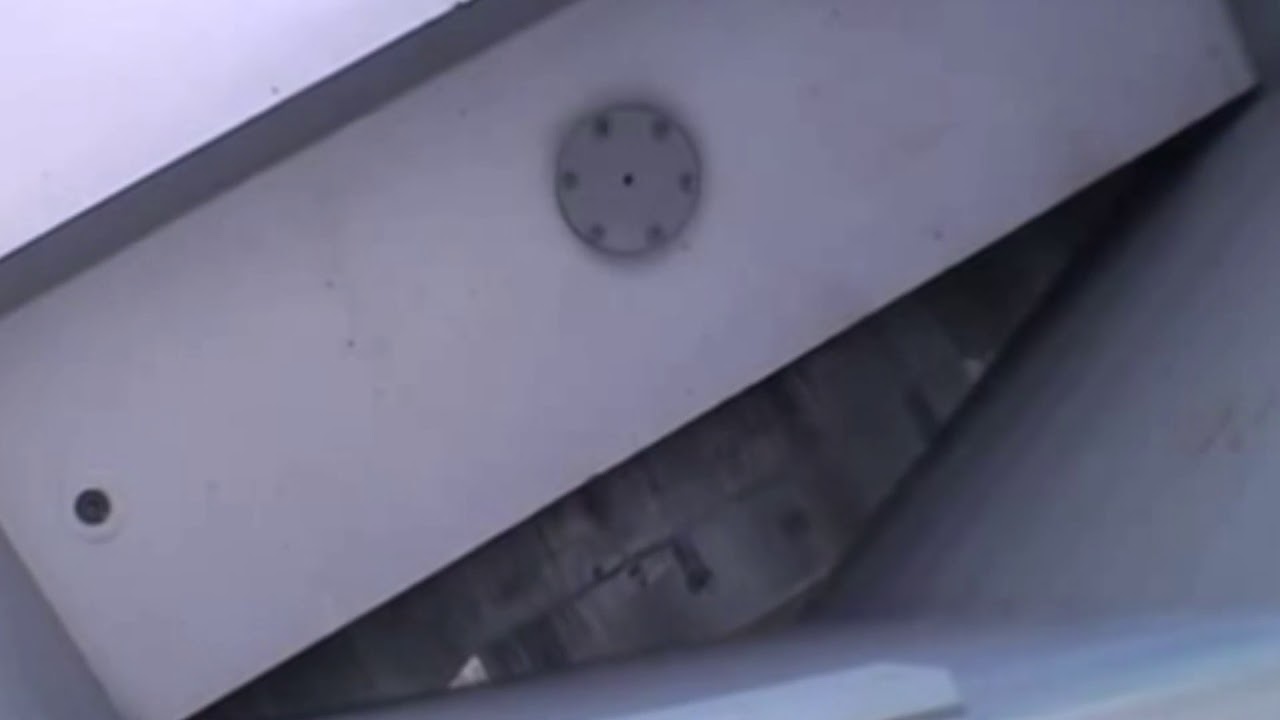 HCMS movable metal scrap container shear machine - YouTube