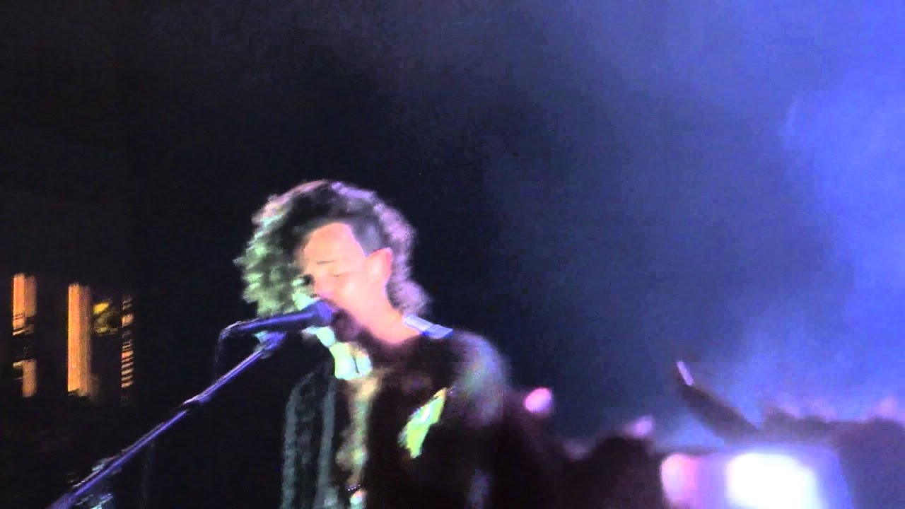 The 1975 - She Way Out live in Singapore - YouTube