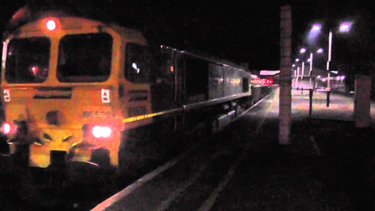 Freightliner class 66 66526 passes into a possession section at newton ...