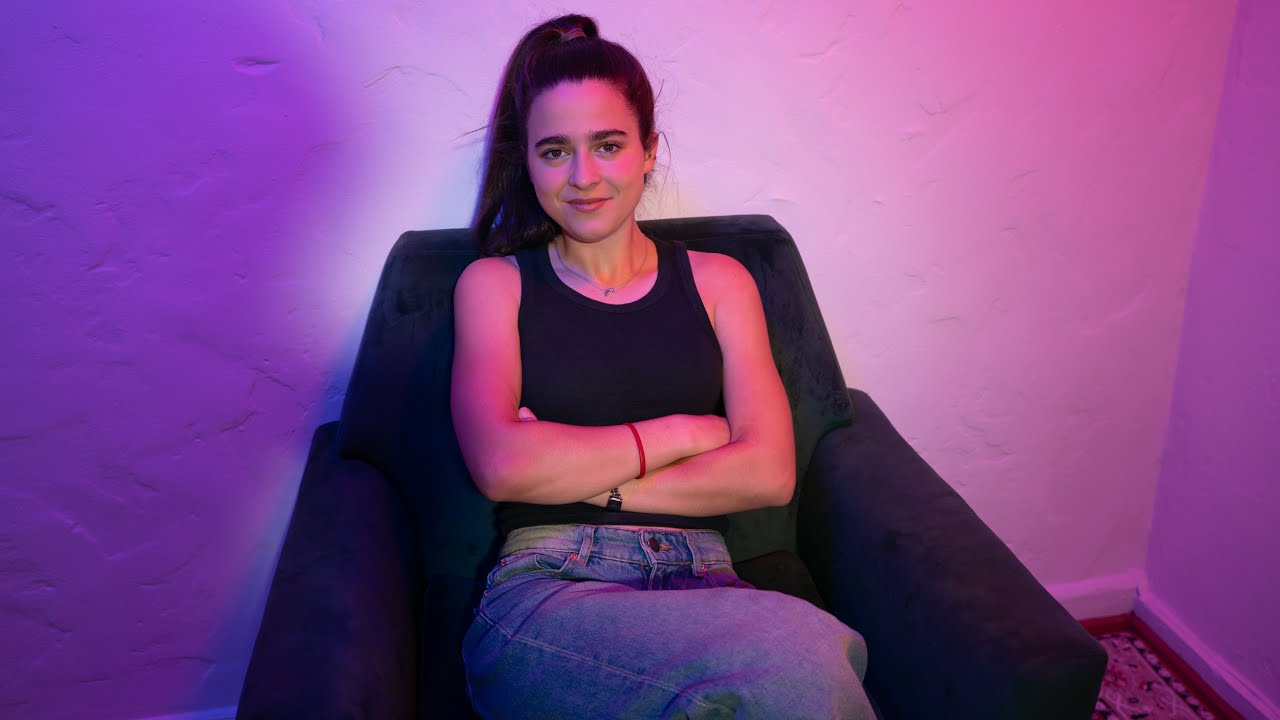 Guitarist Emi Grace Can Shred! | It's Real with Jordan and Demi - YouTube