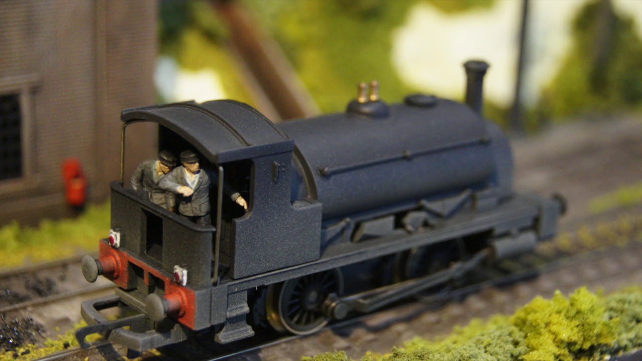 OO gauge shelf layout part 8.........a new loco! - YouTube