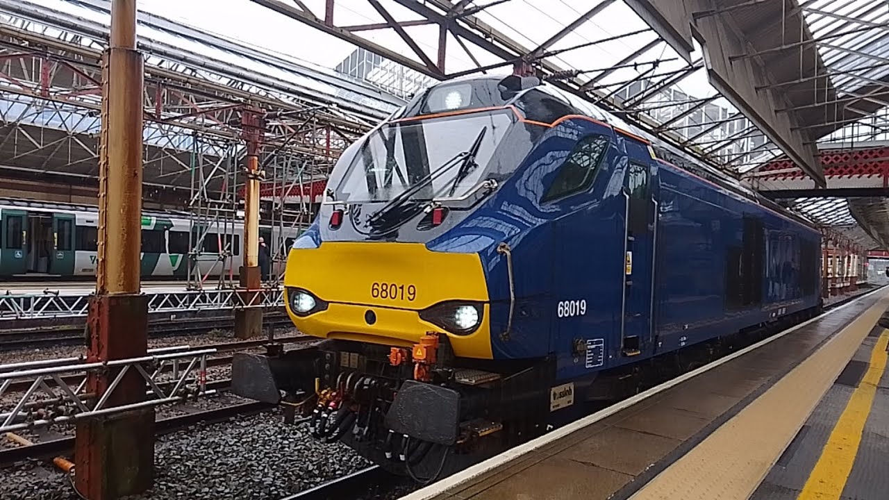 0B42 DRS class 68 019 going through Crewe platform 5 to Crewe gresty ...