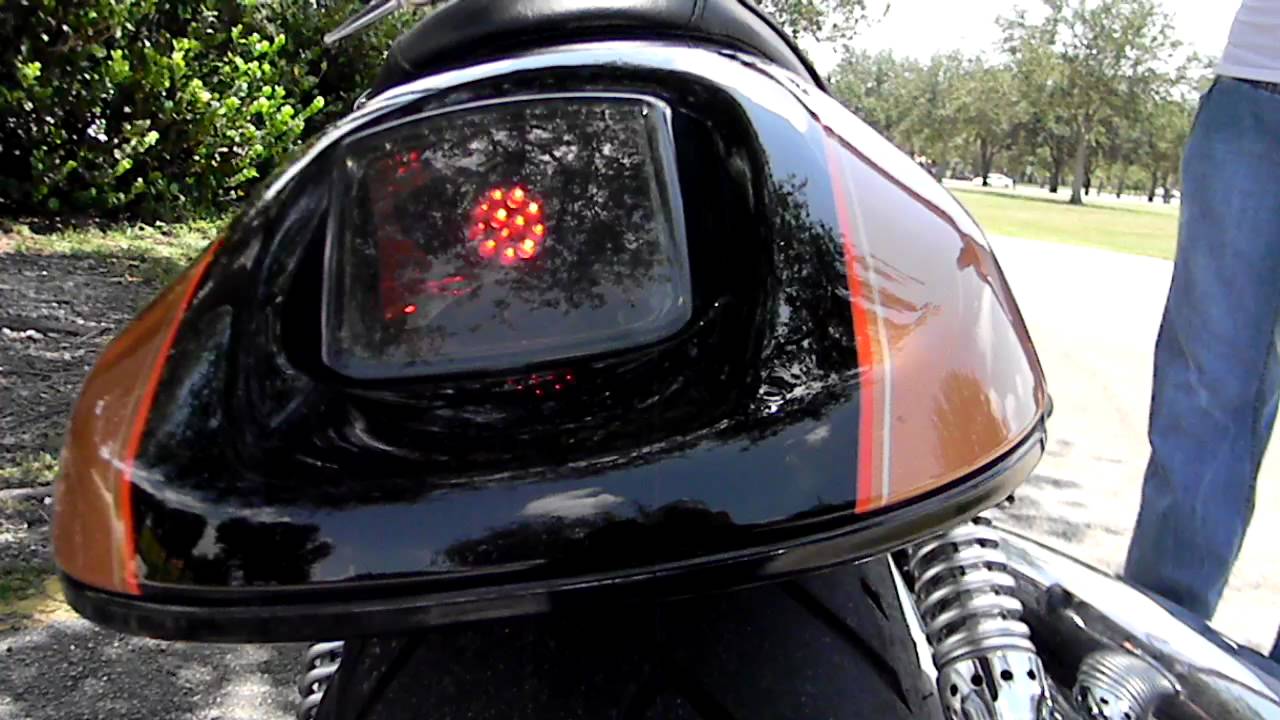 2008 105th Anni Harley V-Rod LED Turn Signal Array - YouTube