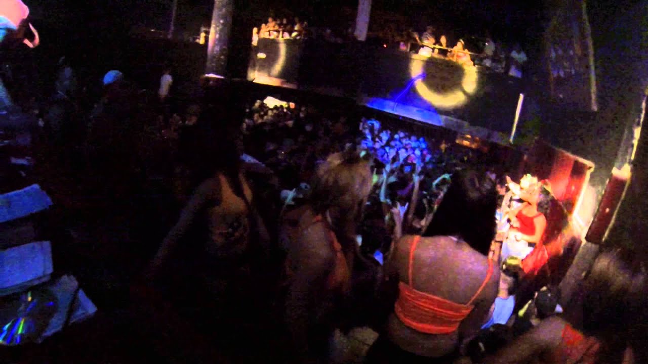 Dj Cobra en el Red Night Club - YouTube