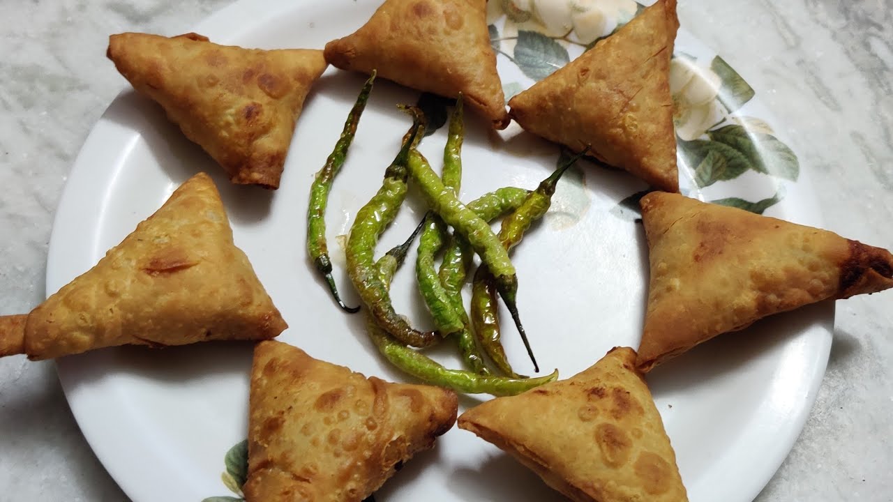 How To Make ALOO SAMOSA😋👌| ఆలూ సమోసా | Perfect Aloo Samosa In Telugu ...