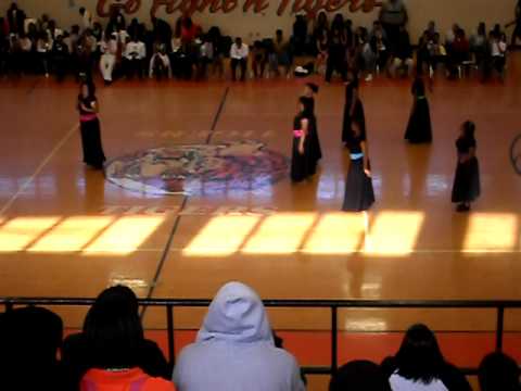 Praise Dance- Say Yes!! Shanks Middle - YouTube