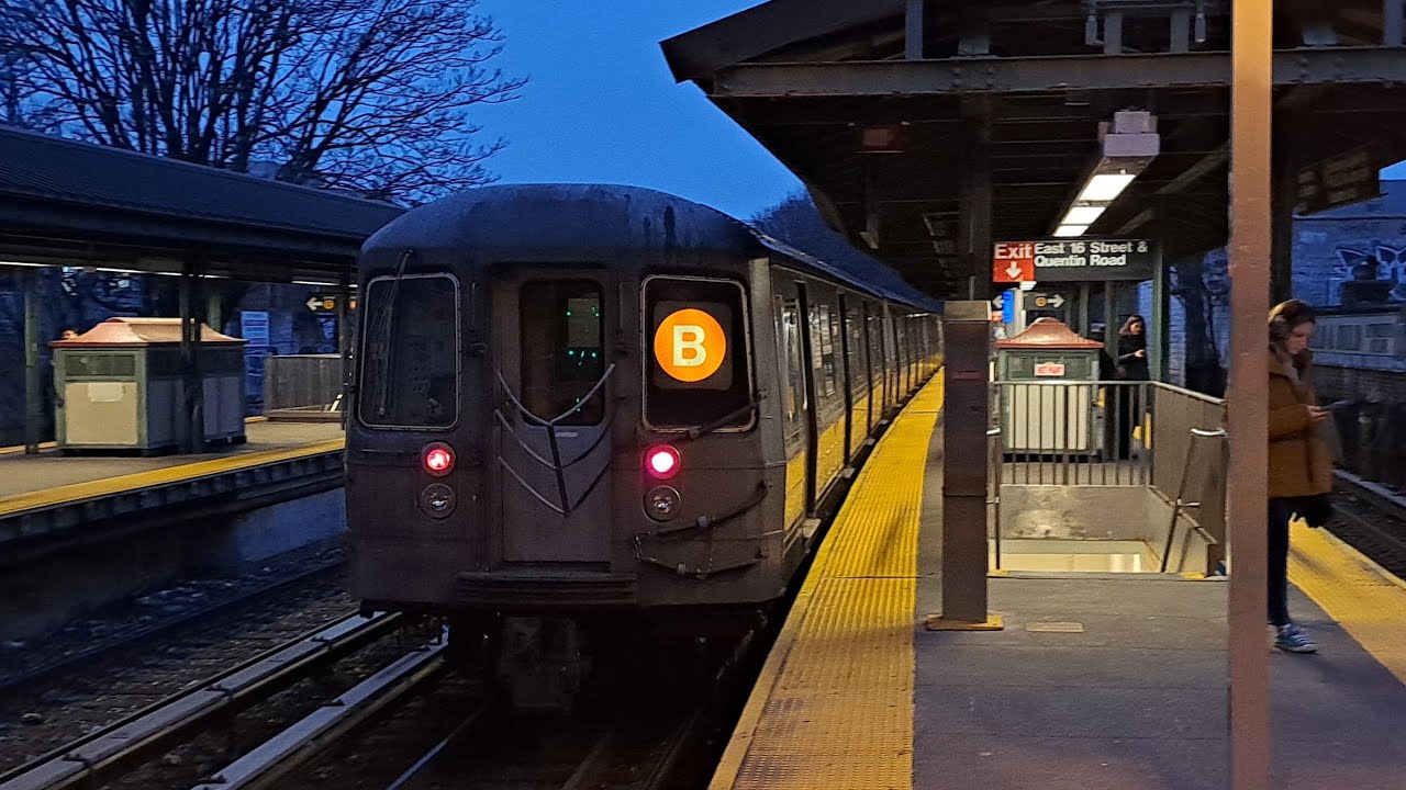 (First video of 2023!) Manhattan bound Westinghouse R68 (B) train ...
