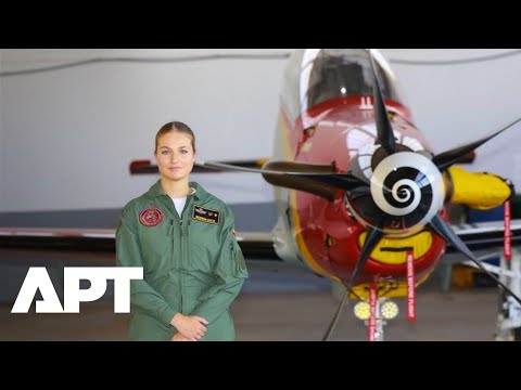 WATCH: Spain’s Princess Leonor Completes First Solo Military Flight at 20 | APT