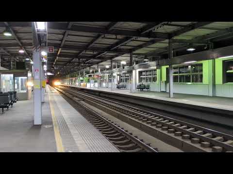 5月28日(水)JR西日本敦賀所属521系E4編成 小松駅通過 - YouTube