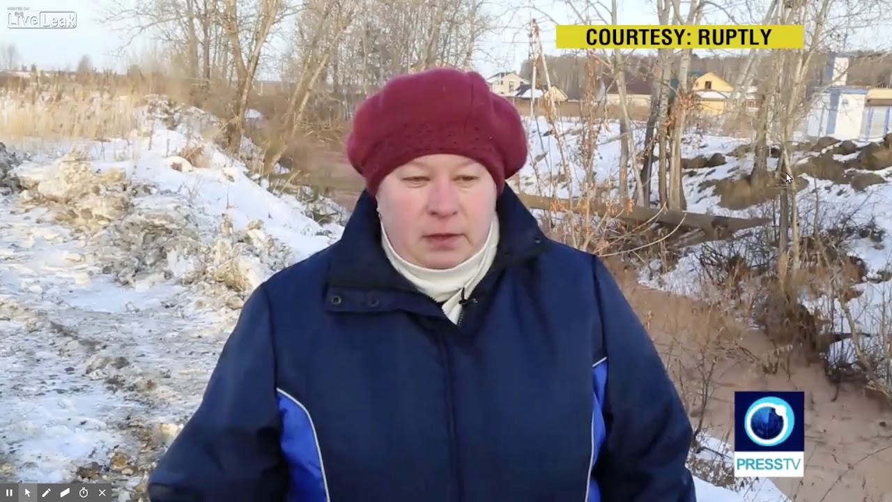River in Russia Turns Blood Red And Experts Don't Know Why - YouTube