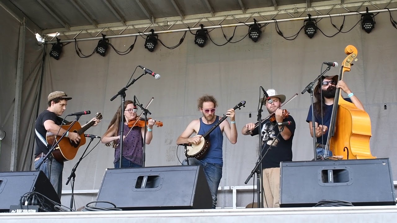 Clifftop 2018 - Mule Team - Big Possum String Band - YouTube
