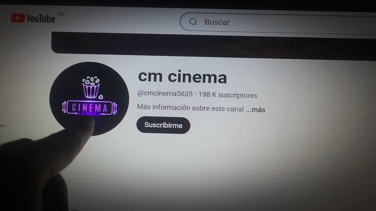 ALGO muy RARO ESTÁ PASANDO en el CANAL DE CM CINEMA - YouTube