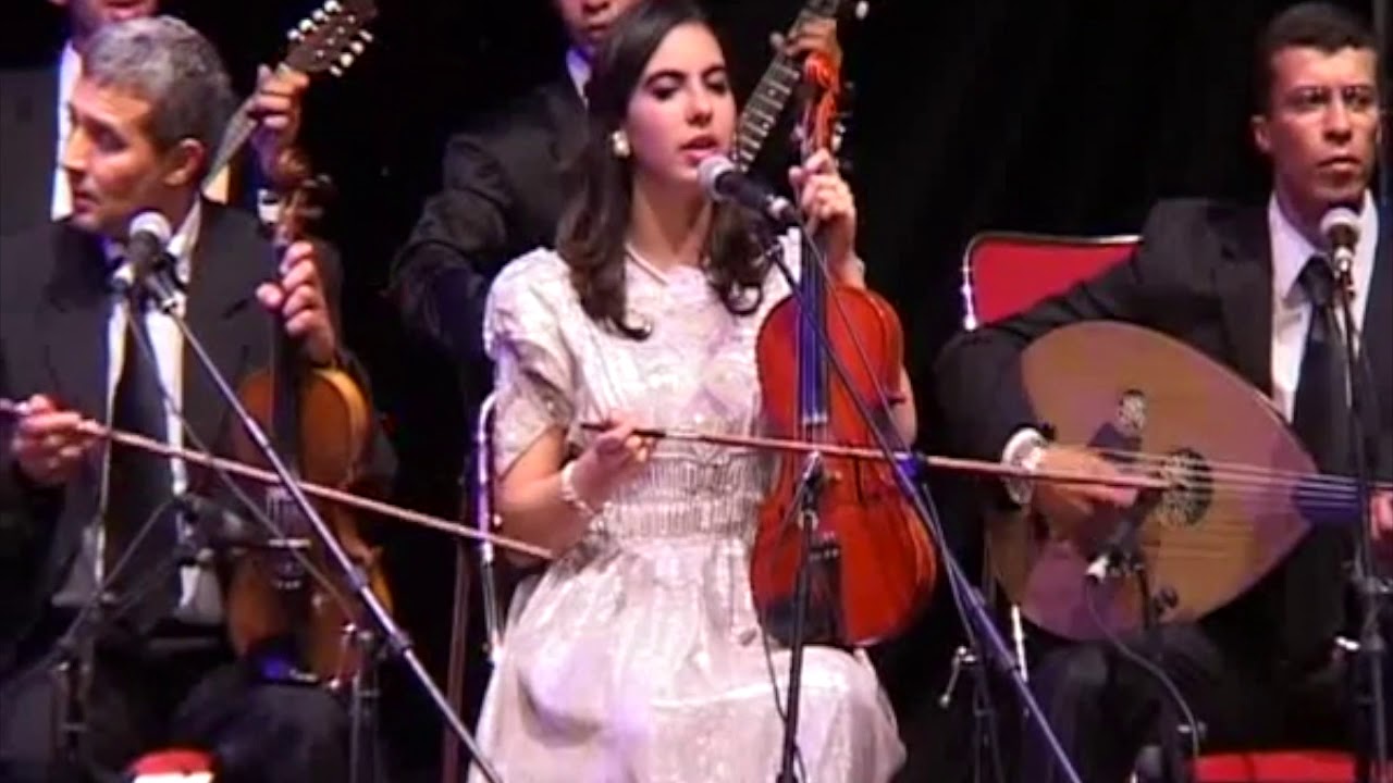 groupe musique orientale Bordeaux chanteuse oud percussions - YouTube