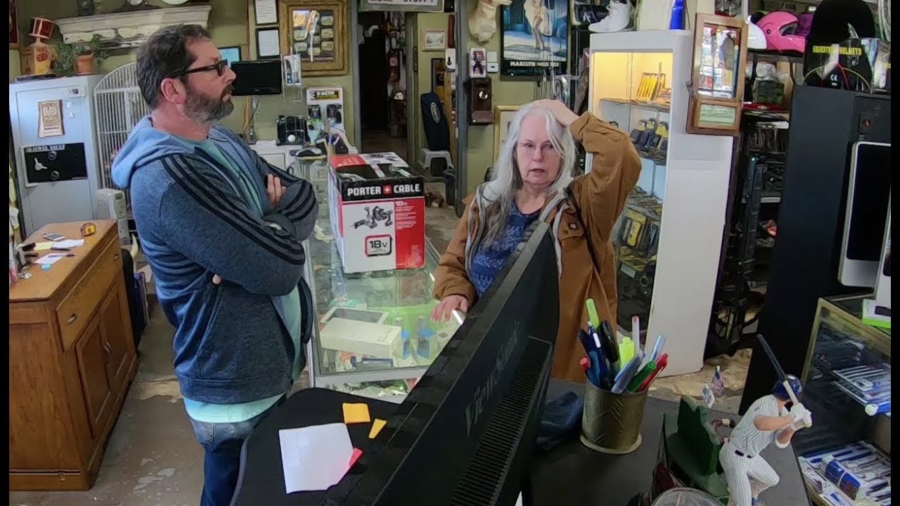 SCAMMER CAUGHT ON CAMERA - YouTube