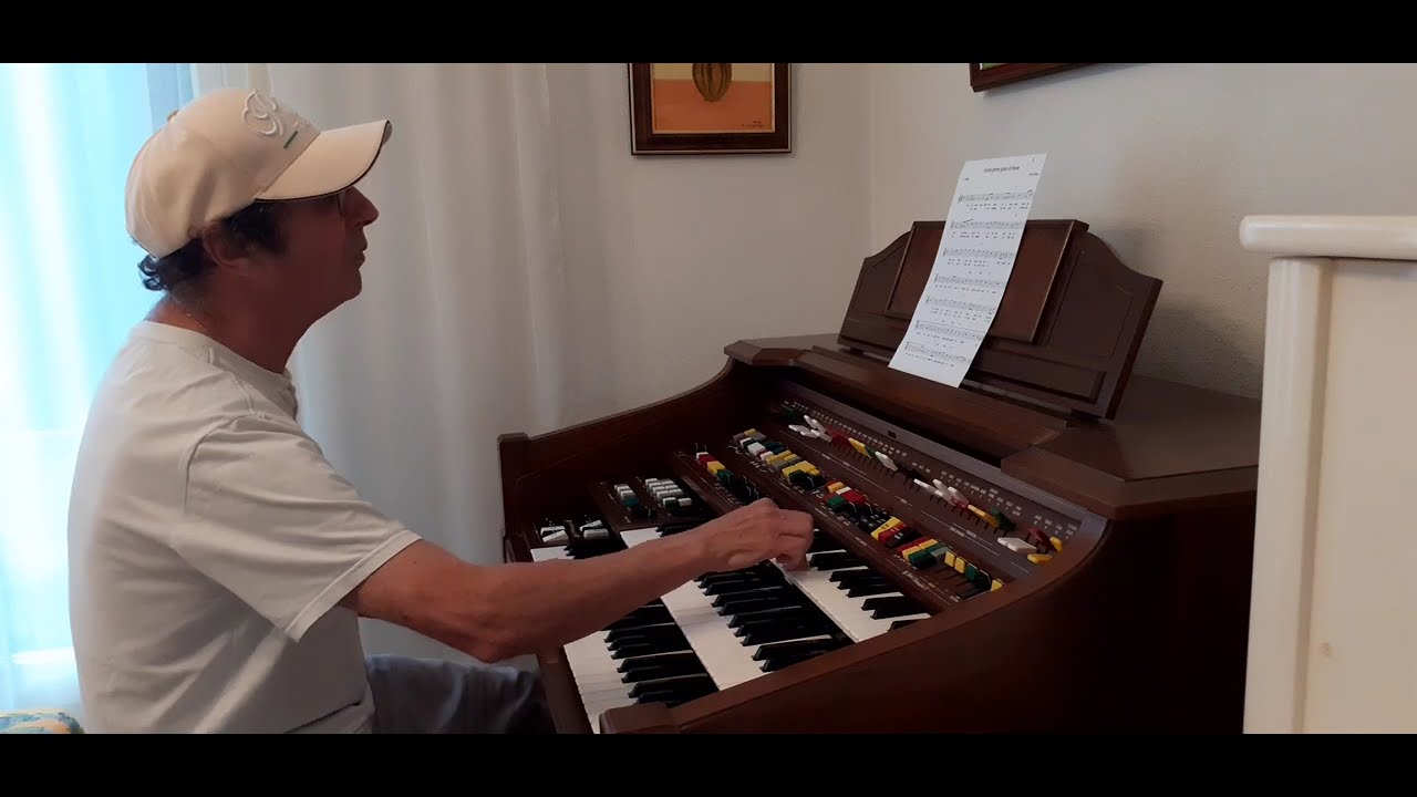 ORGUE YAMAHA D85 / Green green grass of home - YouTube
